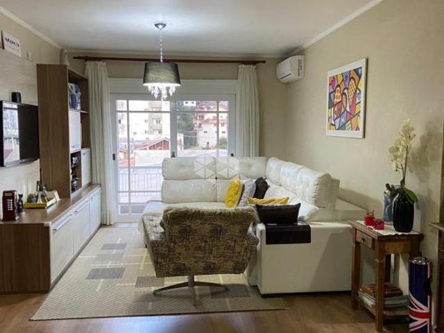 Belíssima Cobertura Duplex à venda no Centro de Garibaldi