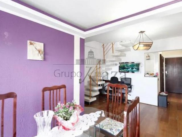 Belíssima Cobertura Duplex no Jabaquara 3 Dormitórios 281m²