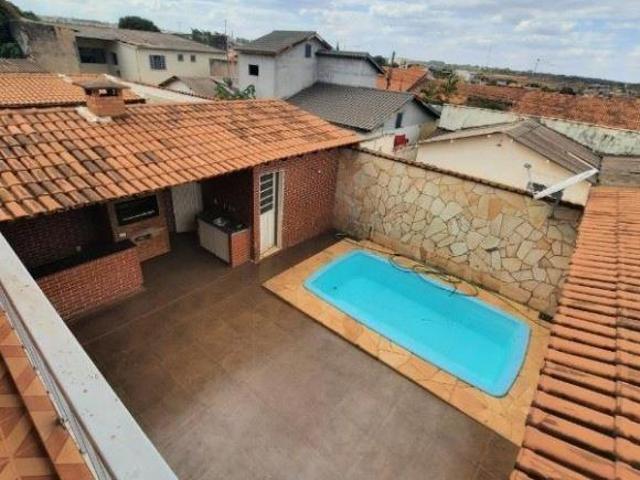 BELÍSSIMA CASA 3 SUÍTES EM EXCELENTE LOCALIZAÇÃO ETAPA B VALPARAÍSO