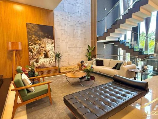 Belíssima casa Tamboré 10, 4 suítes, 534m², mobiliada e decorada!