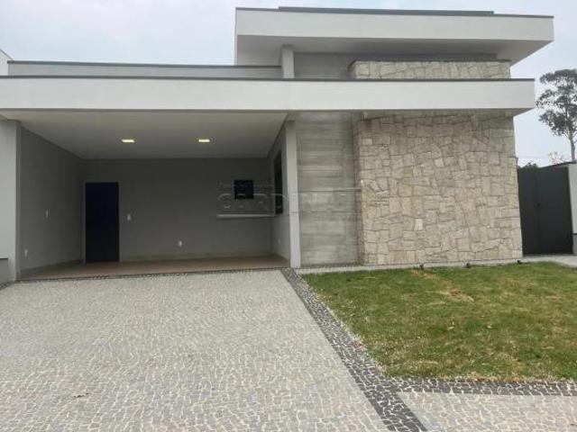 Belíssima Casa Térrea com 3 suítes à venda em condomínio em Paulínia