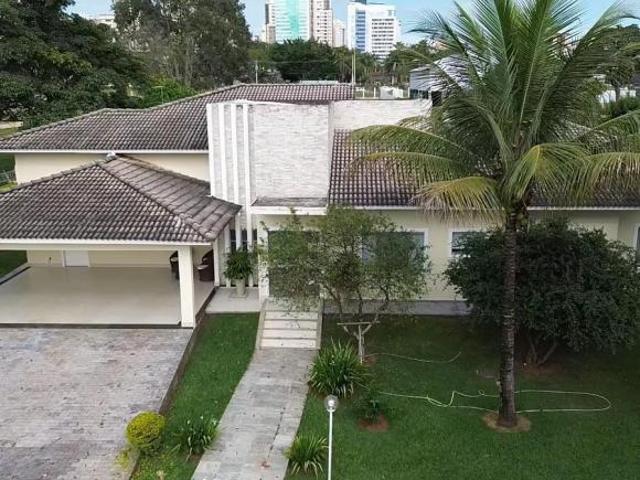 Belíssima Casa Térrea com 4 Suítes e Lazer Completo no Park Way