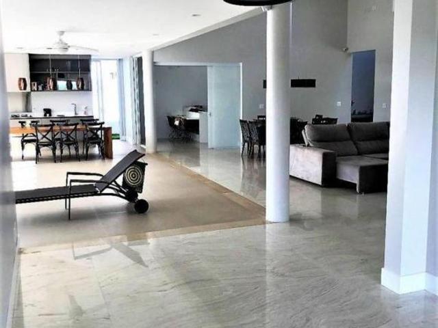 Belíssima Casa Térrea no Condomínio Fazenda Imperial