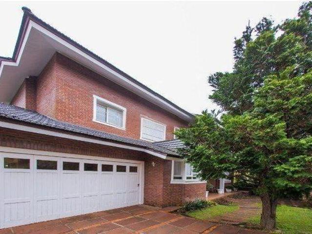 Belíssima casa à venda no bairro Teresópolis com 380m² de área construída