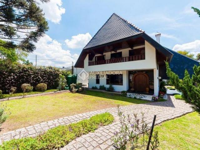 Belíssima casa a venda no Hugo Lange