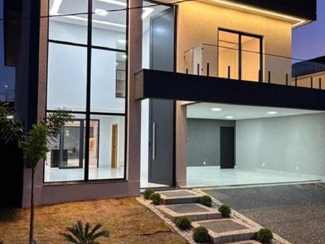 Belíssima Casa a Venda no Jardins Porto em Senador Canedo GO
