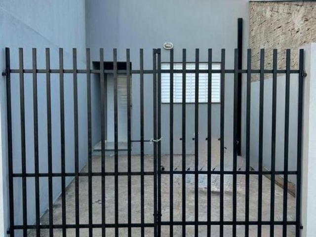 Belíssima casa a venda no Jd Esmeralda