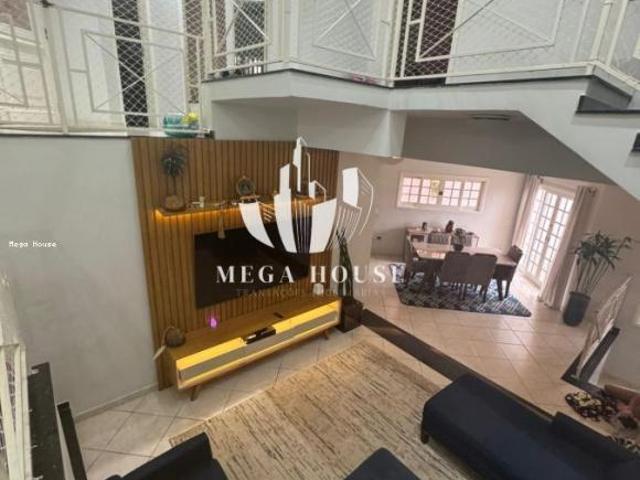 BELíSSIMA CASA À VENDA COM VISTA PARA LAGO