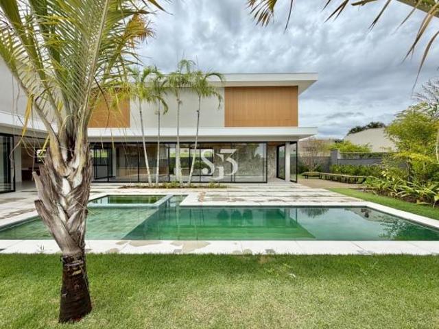 BELÍSSIMA CASA À VENDA CONDOMÍNIO EM SOUSAS,SP