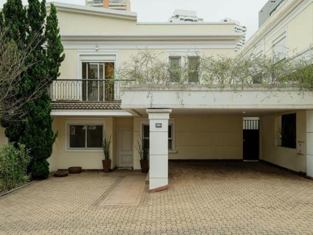 Belissima casa alto padrão condominio p/venda c/372m2 e 03 suites Morumbi