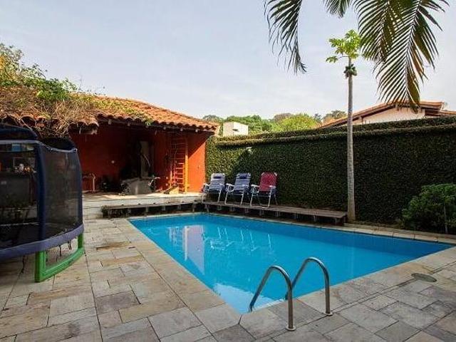 Belissima Casa alto padrão p/venda c/330m2 e 03 suites Morumbi