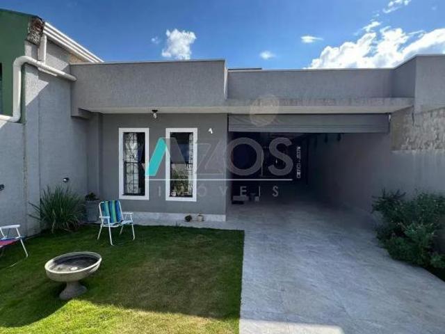 BELISSIMA CASA COM 03 DORMITÓRIOS LOCALIZADA NO BAIRRO ROÇA GRANDE EM COLOMBO
