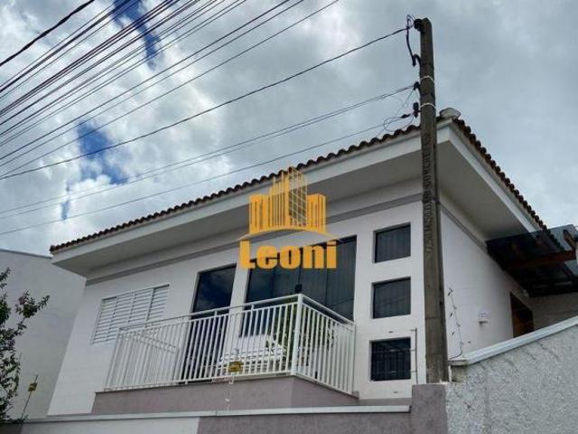 Belíssima casa com 2 quartos no Jardim Flamboyant