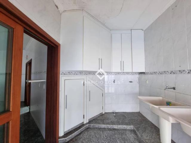 Belíssima Casa com 4 suítes à venda, 485 m² Jardim Coleginho Jacareí/SP