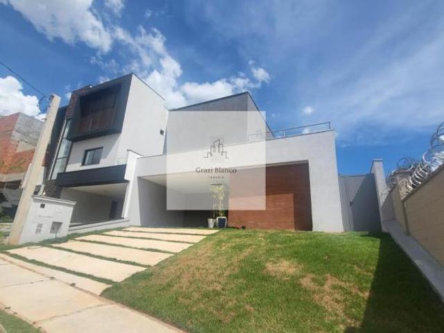 Belíssima casa com armários, piscina, energia fotovoltaica, no Cond. Cyrela Landscape