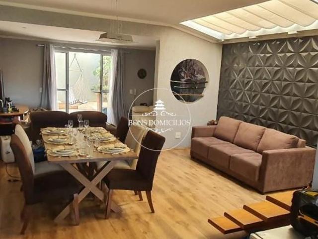 Belíssima casa com excelente padrão de acabamento e decoração ao lado da Granja em bolsão residencia