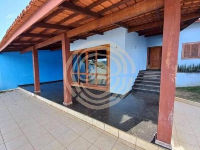 Belíssima casa com piscina no Jardim Maristela em Atibaia SP