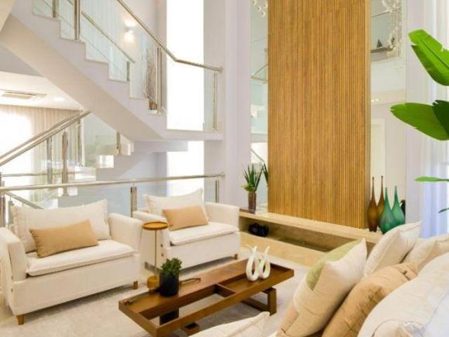 Belíssima Casa de 322 m2 com 3 suites a venda venda em Santana de Parnaíba no Condomínio New Ville