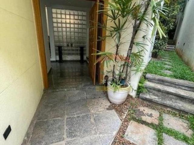 Belíssima casa de Alto Padrão
