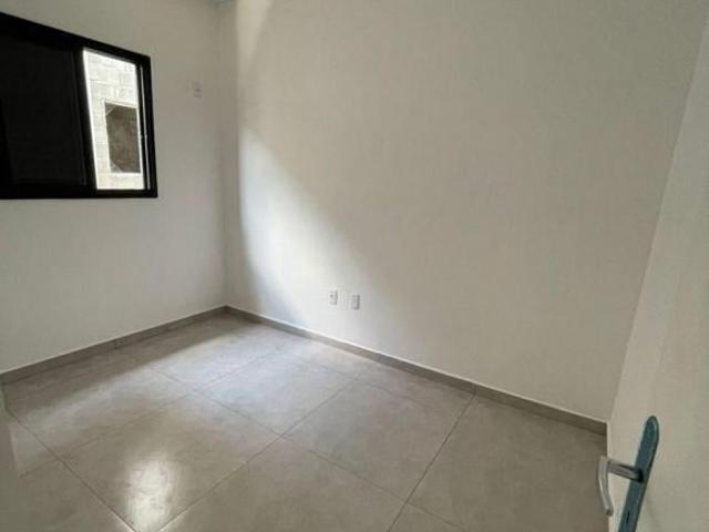 Belíssima Casa de Condomínio com 2 dormitórios