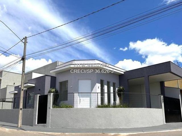 BELÍSSIMA CASA DE ESQUINA À VENDA – RESIDENCIAL QUINTA DOS VINHEDOS | BRAGANÇA PAULISTA/SP