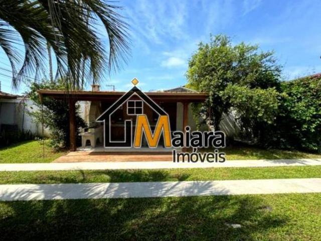 BELÍSSIMA CASA DISPONÍVEL PARA VENDA NO PEREQUÊ AÇÚ 300 METROS ATÉ A PRAIA PREÇO DE OCASIÃO!