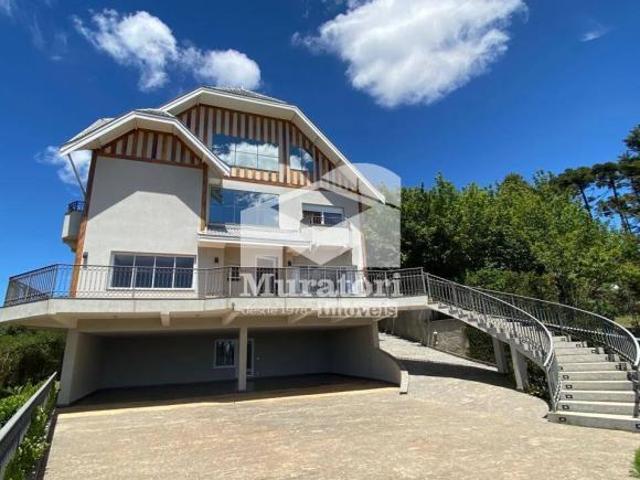 Belíssima casa em condomínio no Alto do Capivari