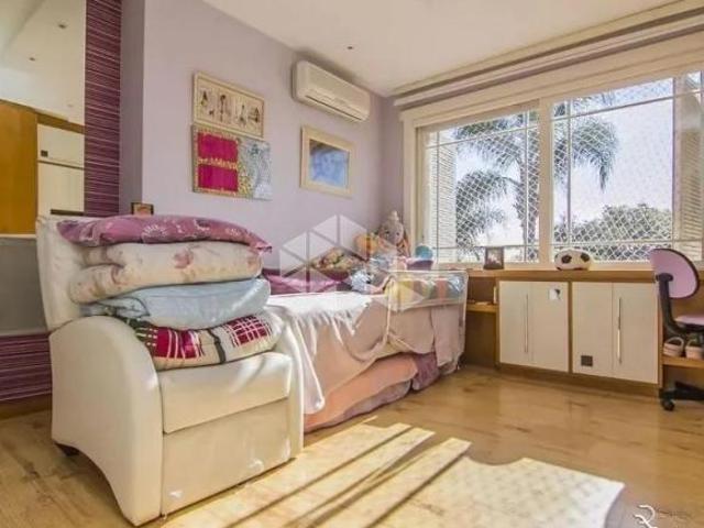 Belíssima casa em condomínio com 4 dormitórios 2 suítes 530m²