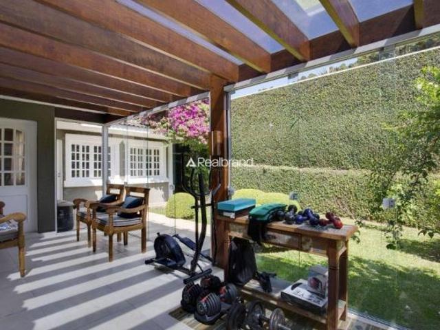 Belissima casa em condominio com 4 suites no Cascatinha proximo a Manoel Ribas