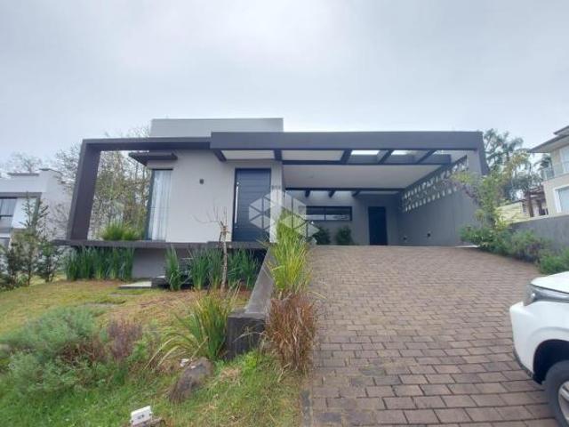 BELÍSSIMA CASA EM CONDOMÍNIO 03 dormitórios