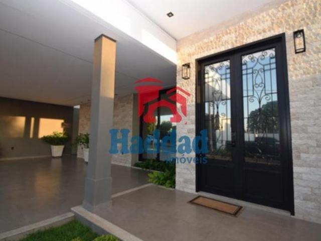 BELISSIMA CASA EM ÓTIMO CONDOMINIO FECHADO. !
