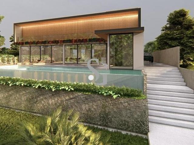 BELÍSSIMA CASA EM RESIDENCIAL DE LUXO VALINHOS/SP ESTUDA PERMUTA