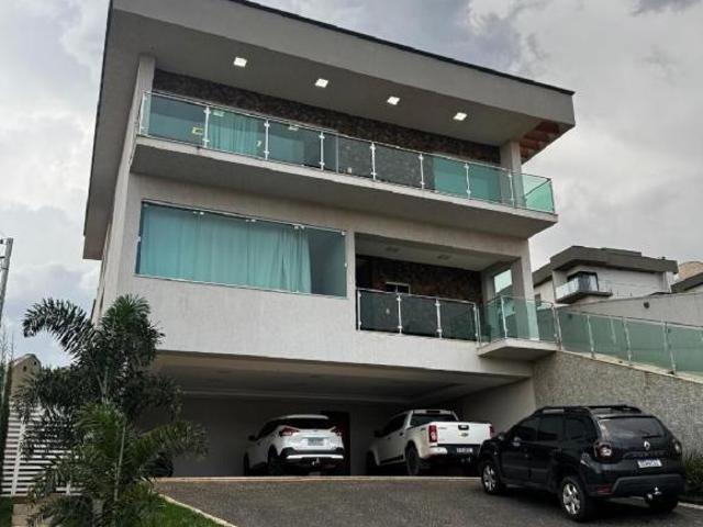 Belíssima Casa Mobiliada a Venda ou Aluguel no Condomínio do Lago ? Goiânia/GO