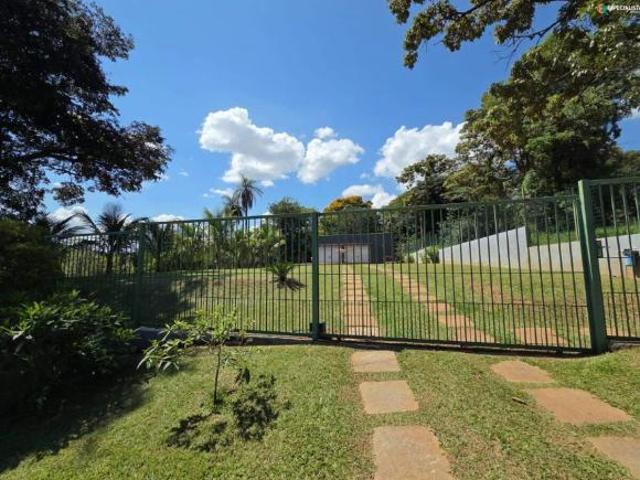 Belíssima casa mobiliada no Canto da Siriema