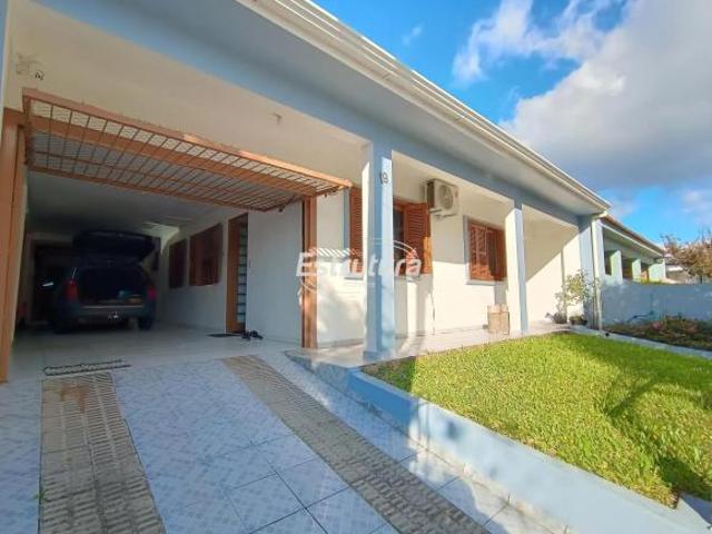 Belissima casa Na Tancredo Neves com 3 dormitórios e Financiável