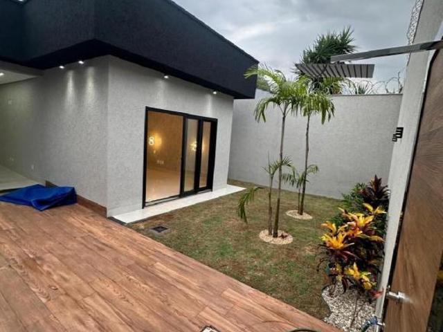 BELÍSSIMA CASA NO TRÊS MARIAS GO