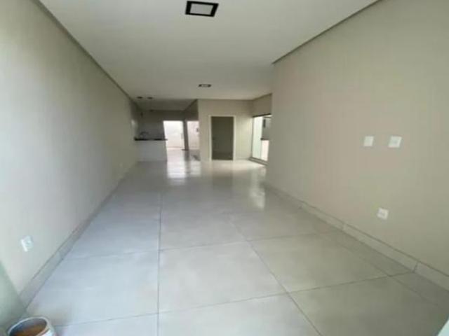 Casa com 3 quartos e 156 m² à venda no bairro Hípica