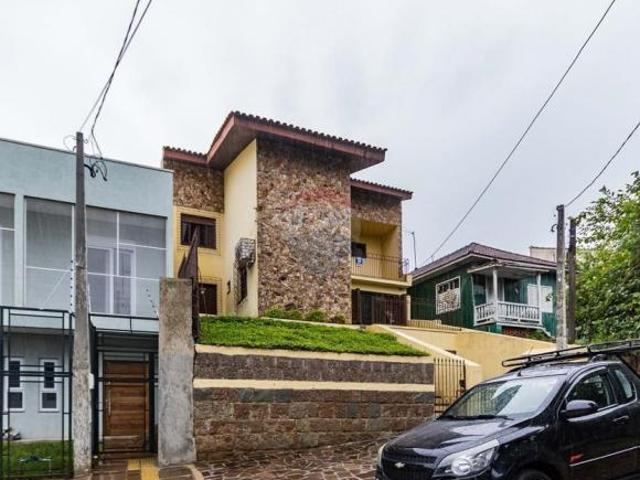 Belíssima Casa no Bairro Vila Ipiranga, Porto Alegre