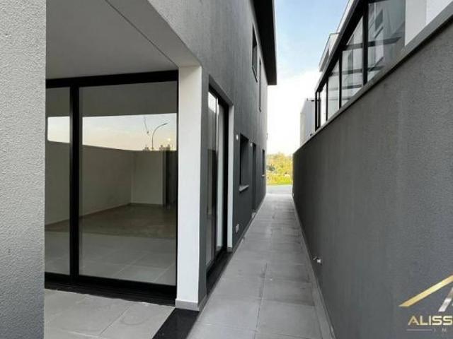 Belíssima Casa no Cond. The Square, 128m², 3 Dorms. 1 Suíte