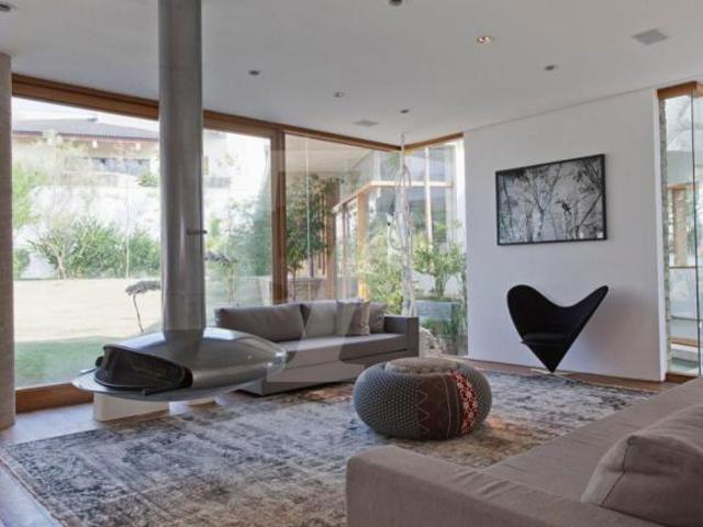 Belíssima casa no Jardim Guedala Projeto de Henrique Reinach