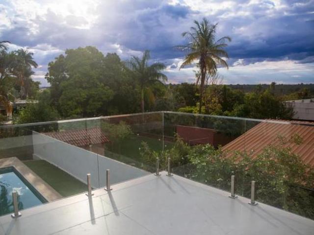 Belíssima Casa no Lago Sul