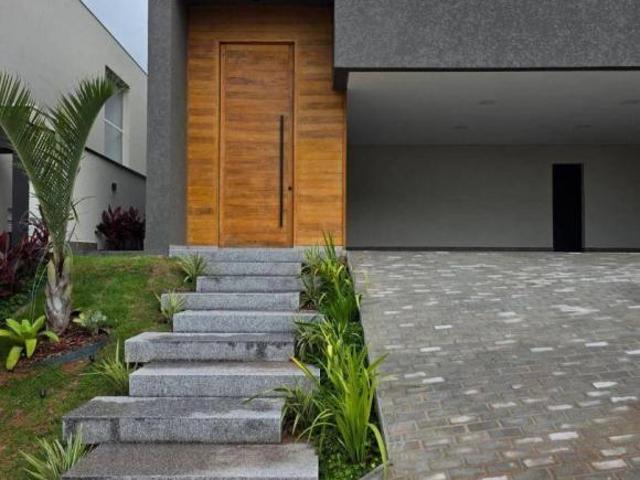 BELISSIMA CASA NOVA EM CONDOMINIO FECHADO