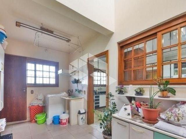 Belíssima casa residencial e/ou comercial para venda no bairro Teresópolis