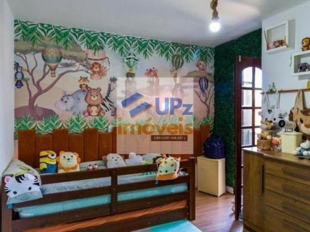 Belíssima casa sobrado com 138m², com 3 dormitórios, sendo 1 suite, 2 banheiros, 2 vagas de garagem