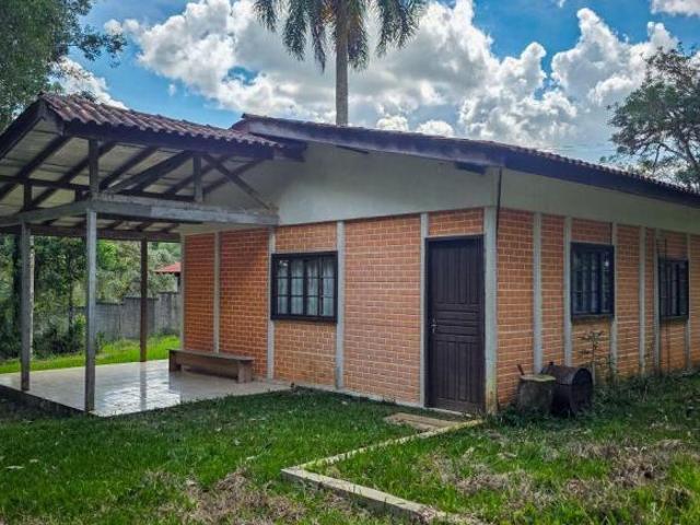 Belíssima Chácara à Venda em condomínio fechado em São José dos Pinhais