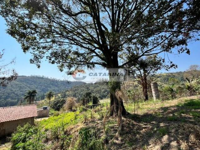 BELÍSSIMA CHÁCARA DE 11.000m²!