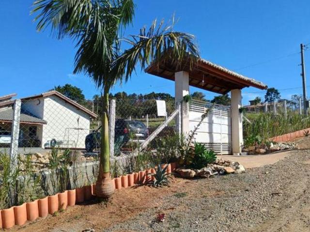 Belíssima Chácara de porteira fechada em Pinhalzinho SP