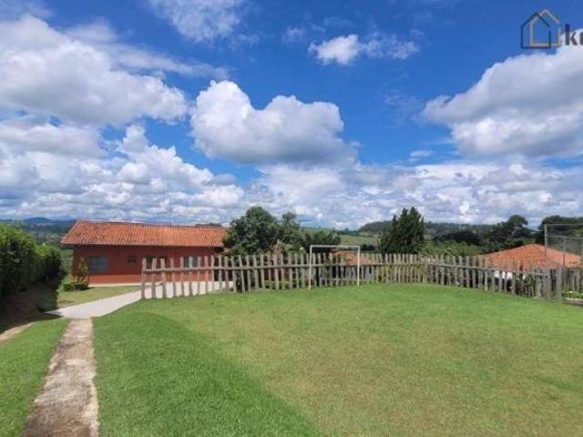 Belíssima chácara em Pinhalzinho, casa ampla, piscina, área gourmet confira!