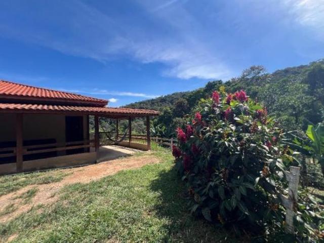Belissíma chácara em São Lourenço da Serra, com 7.500,00 m² de área!