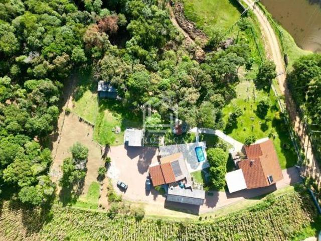 Belíssima e aconchegante chácara à venda, com 32.000m² por R$ 3.000.000 Área Rural de São José dos